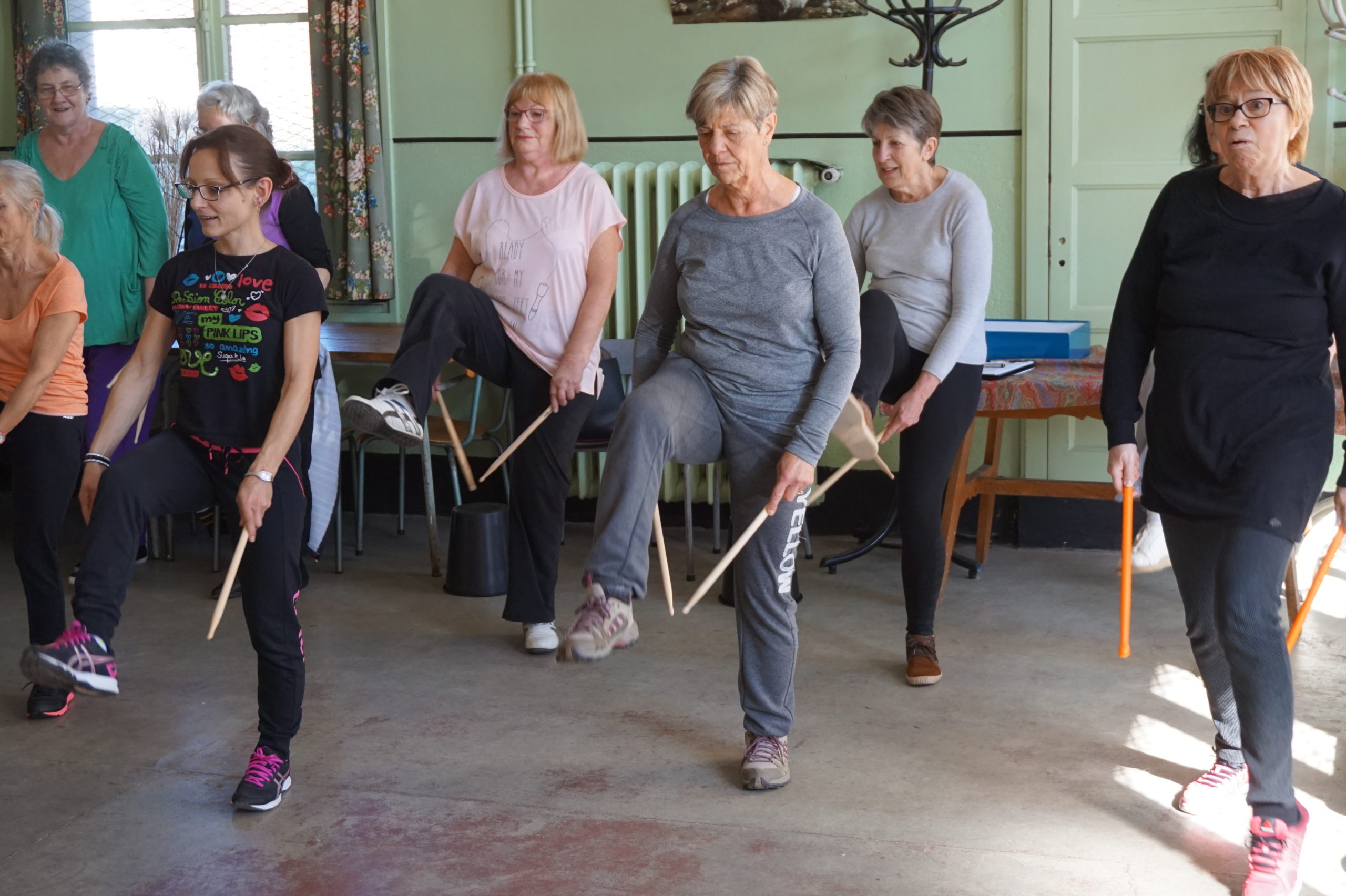 Gymnastique seniors : le Pound fit à Epinal pour réveiller son corps ...