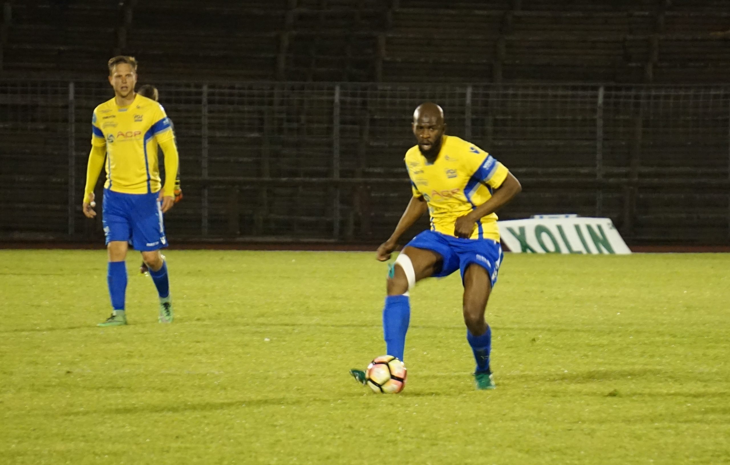 La SAS Football s'impose contre Concarneau et revient à 1 point du ...
