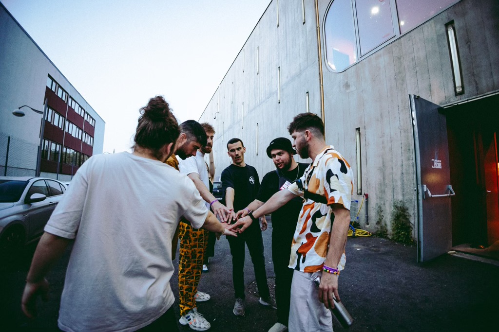 "Est ce qu'on veut être des artistes?" - Entretien exclusif avec Léon ...