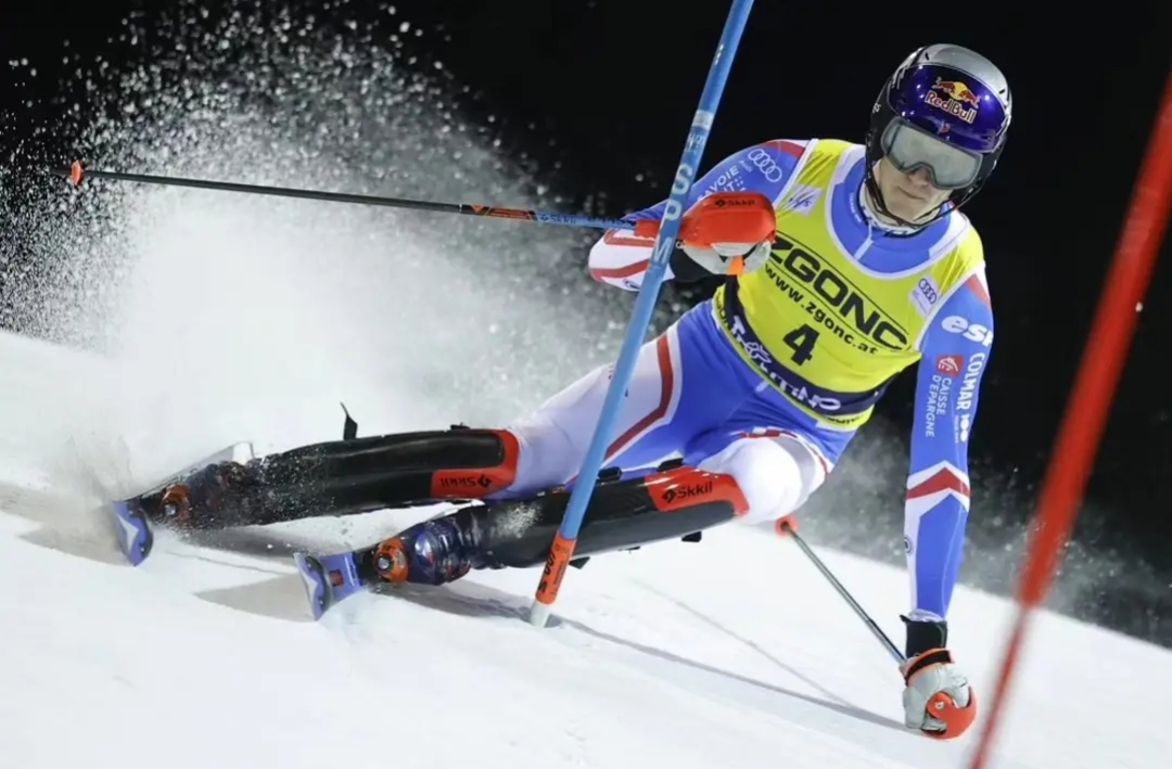 Ski alpin - Coupe du Monde de slalom : le Véternat Clément Noël s'offre ...